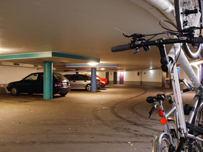 Garage- & parkeringsplatser