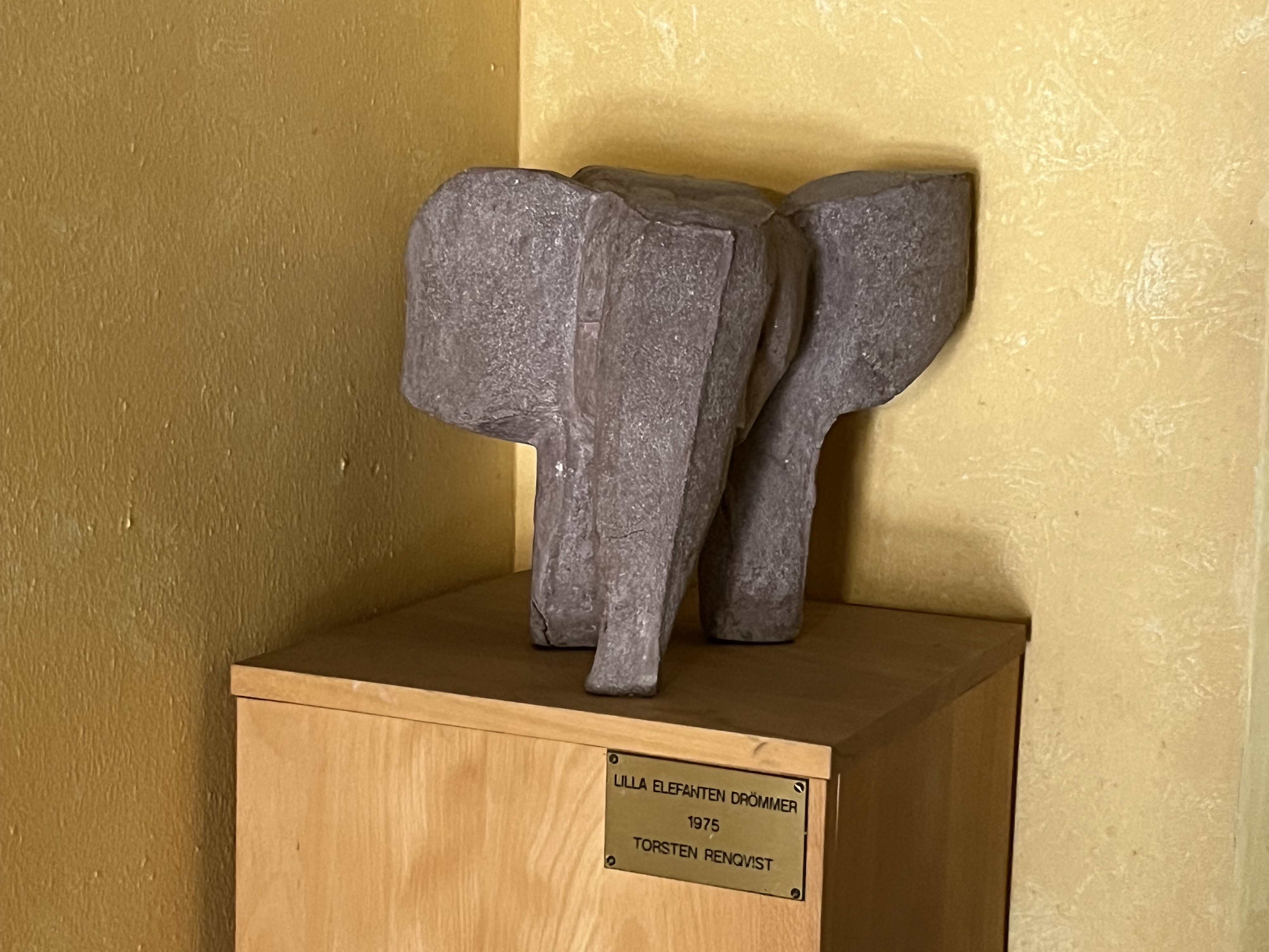 - Konstnär Torsten Renqvist