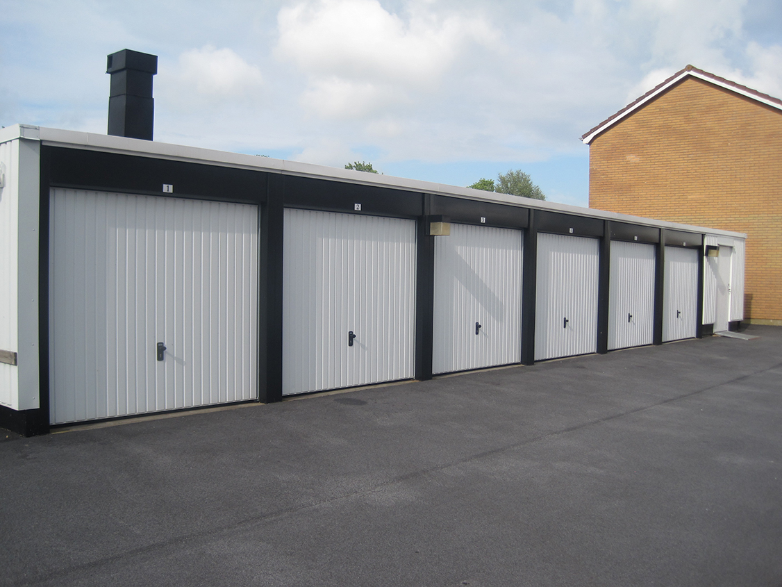 Garage och parkeringsplatser